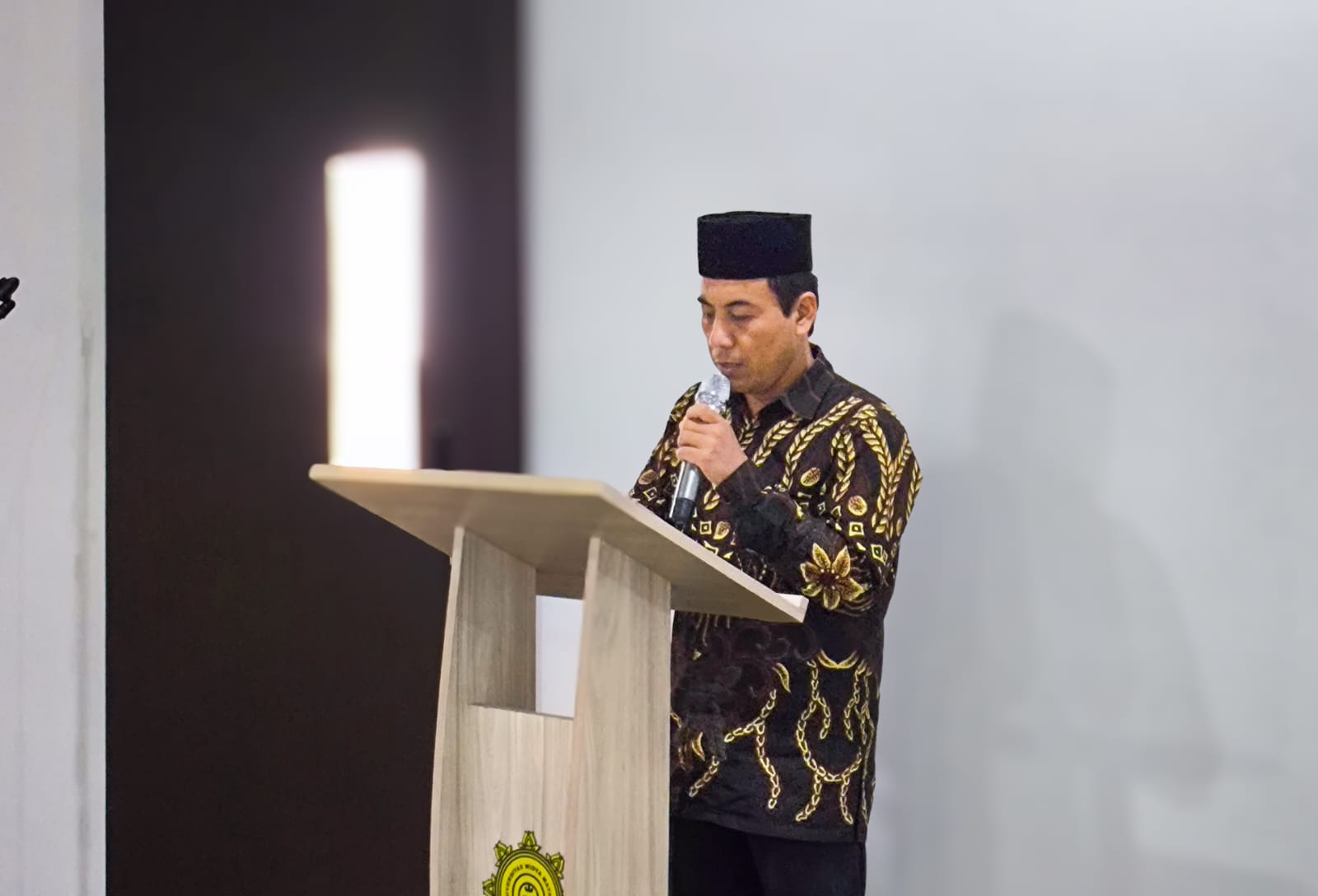 Khutbah Jumat Jamaah Widya Nusantara: Keutamaan Sifat Qonaah